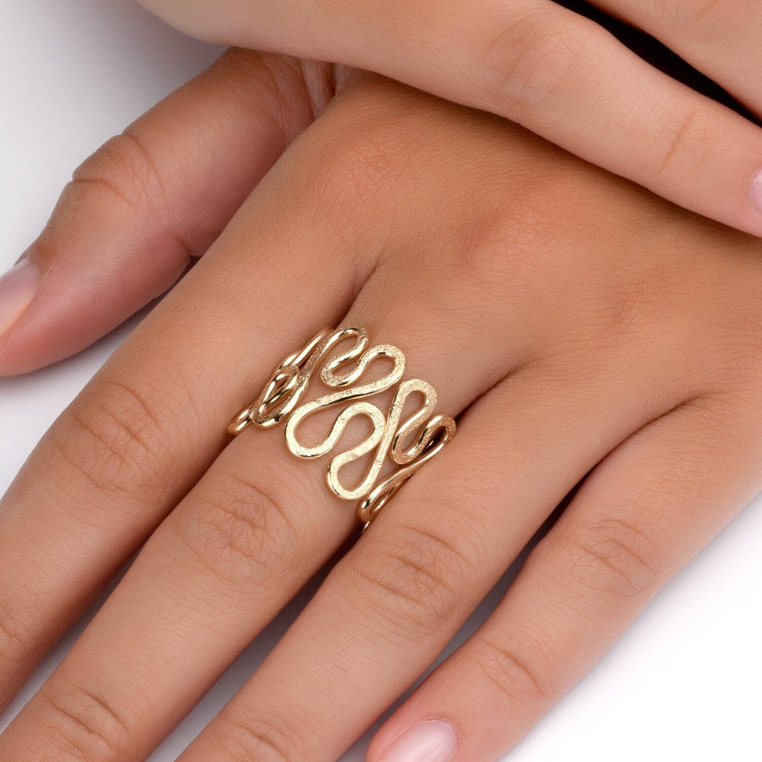 Does Gold Filled Jewelry Tarnish? Everything You Need to Know – Spira ...